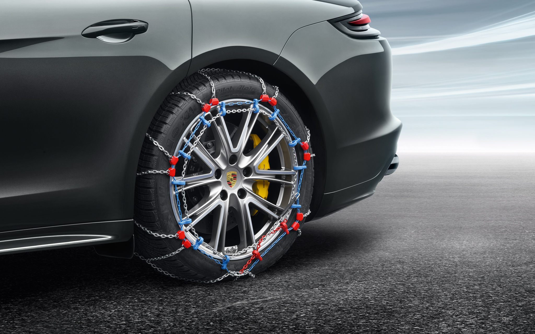Porsche Panamera Snow Chains: RACCAR Automotive