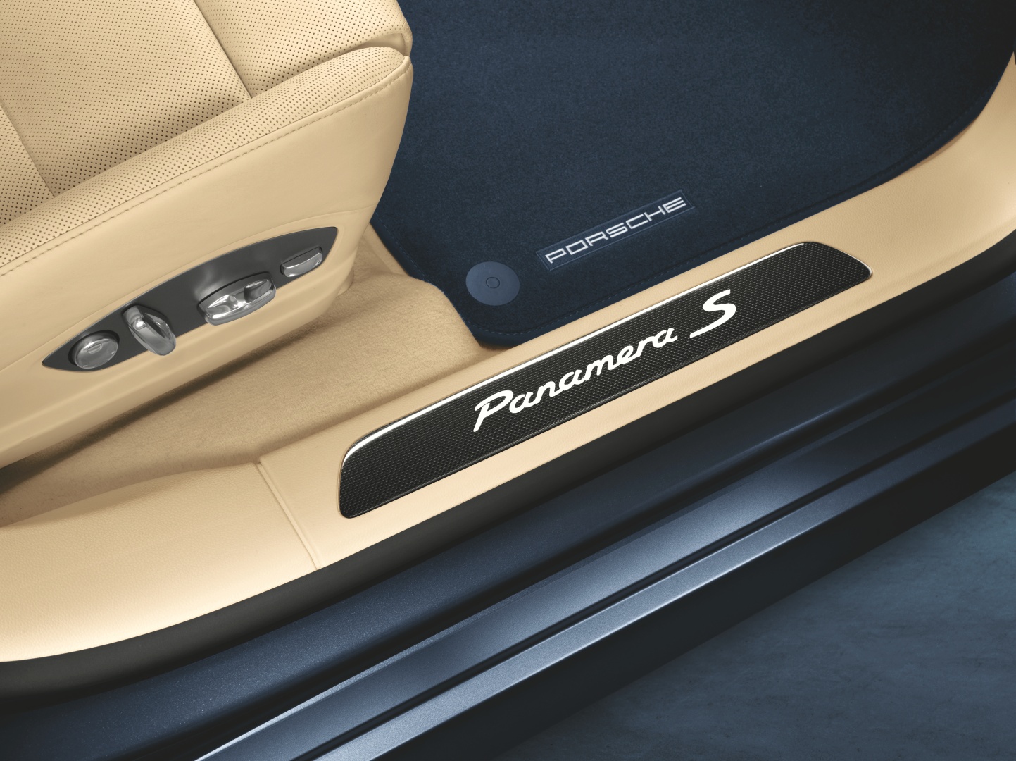 Porsche Panamera Turbo 970 Carbon Door Entry Guards: RACCAR Automotive