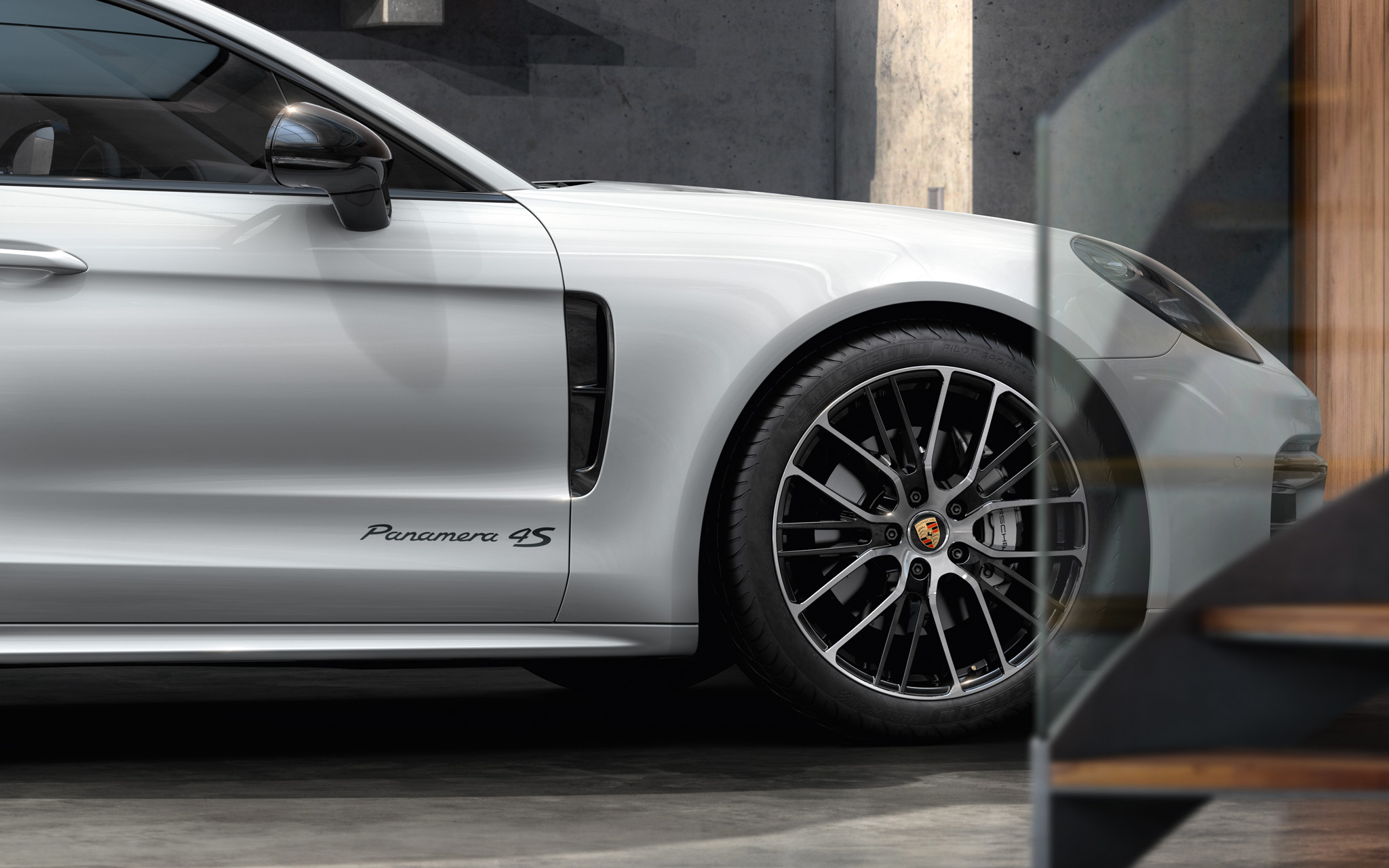 Porsche Panamera Door Emblem: RACCAR Automotive