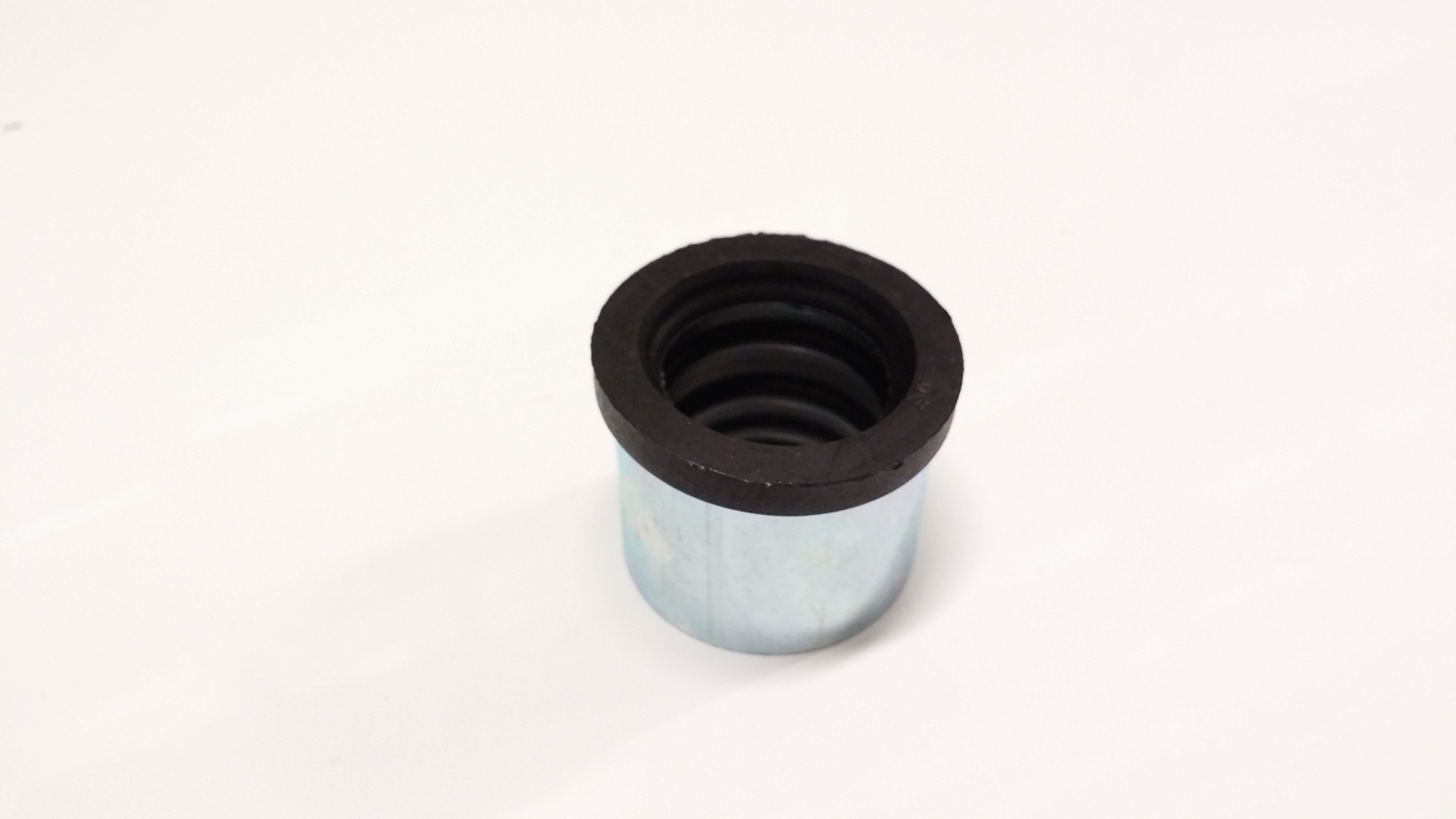 Volvo Genuine Crankcase Ventilation Hose - 8653339: RACCAR Automotive