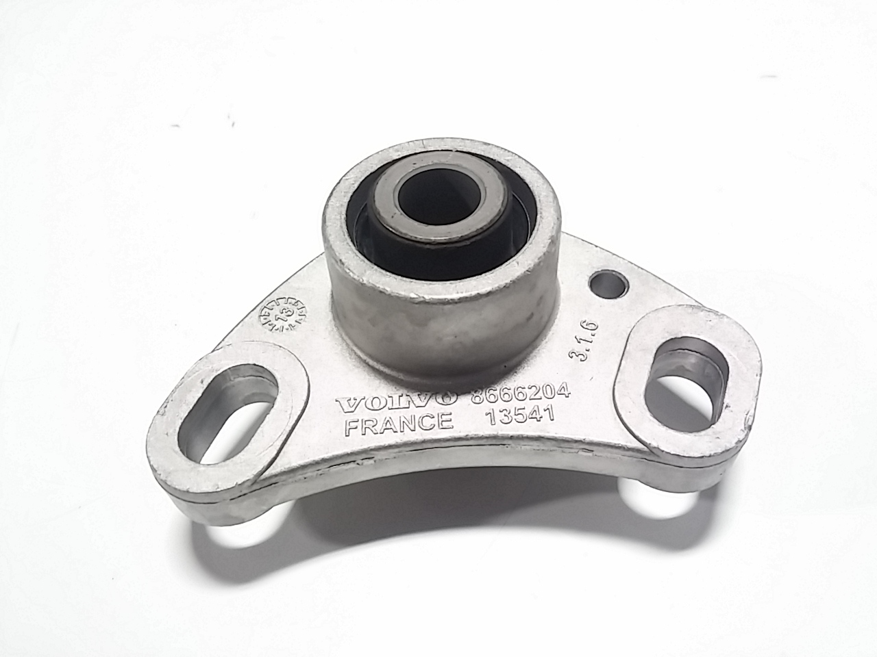 Volvo Genuine Upper Engine Support Bracket, Right - 8666204: RACCAR ...