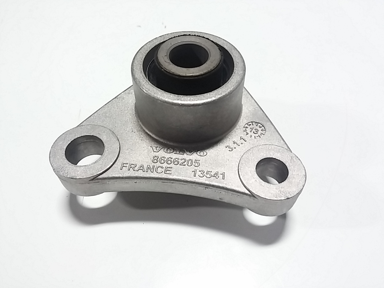 Volvo Genuine Upper Engine Support Bracket, Left - 8666205: RACCAR ...